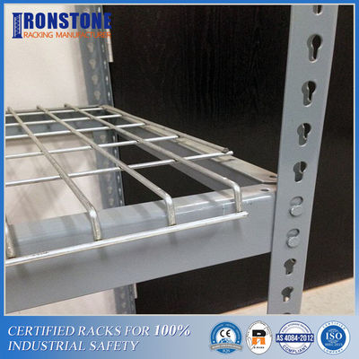 Hand Picking Boltless Rivet Storage Shelving