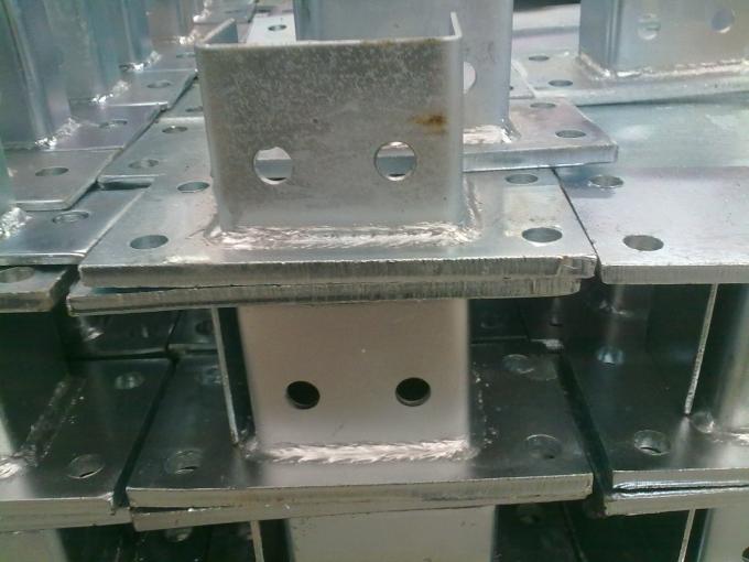 Industrial CE Upright Pallet Rack Footplate Bolted With High Tensile Metal